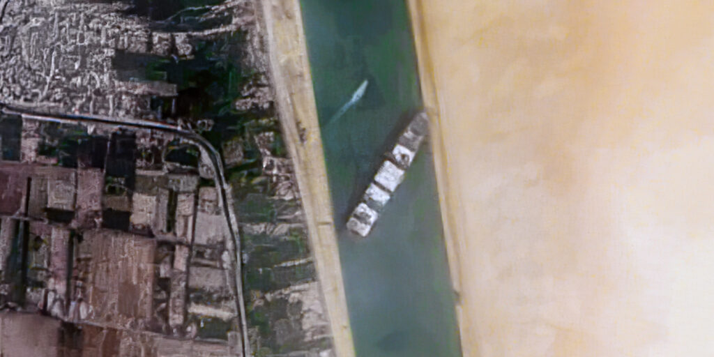 The Perfect Crash. Political overview of the new Suez crisis in the geo ...